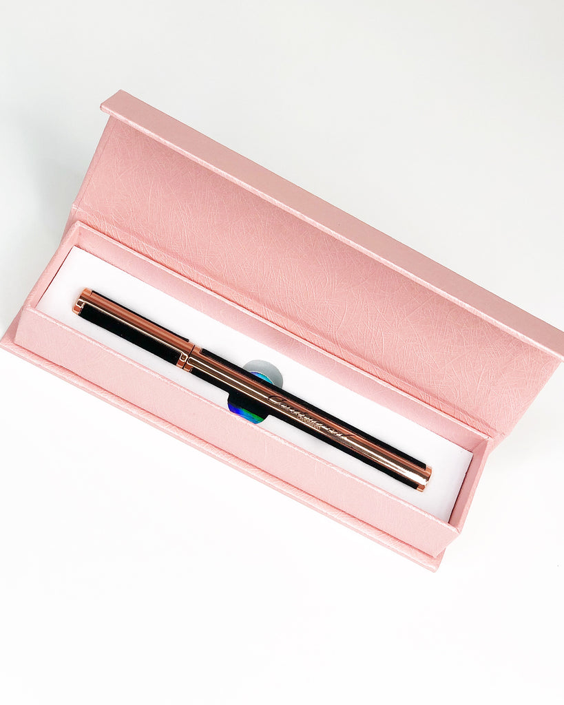 ‘STICK’ LINER – Contoured Studios